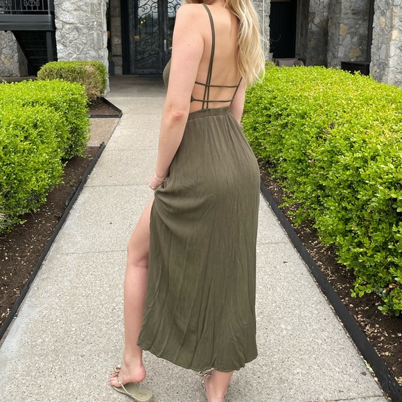 Lulus | Dresses | Lulus Dark Green Midi Dress | Poshmark